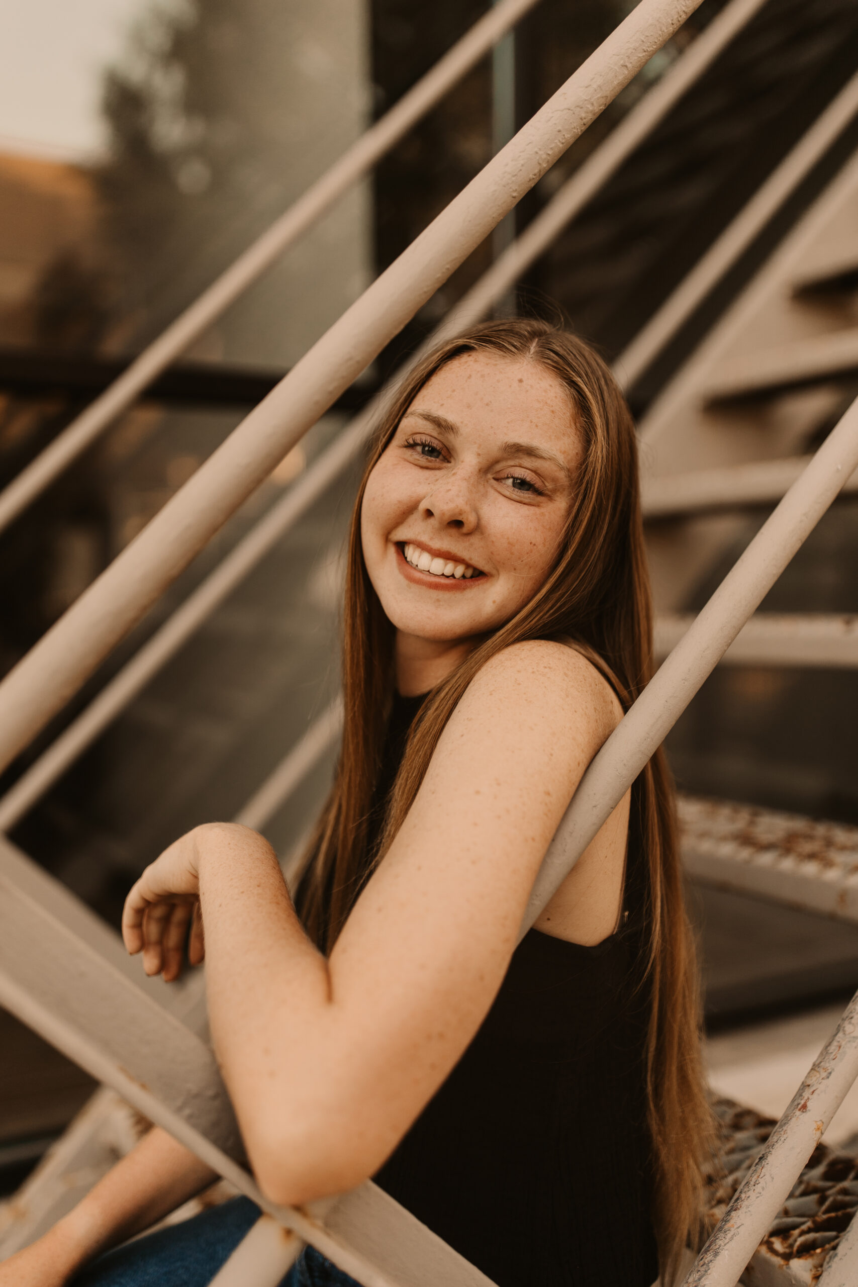 The Best Month To Schedule Your Senior Photos | annagrace.com